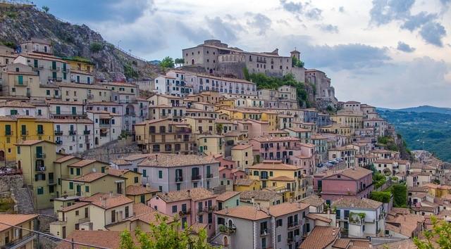 Basilicata Uncovered: Matera’s Sassi, Greek Temples & Untouched Trails